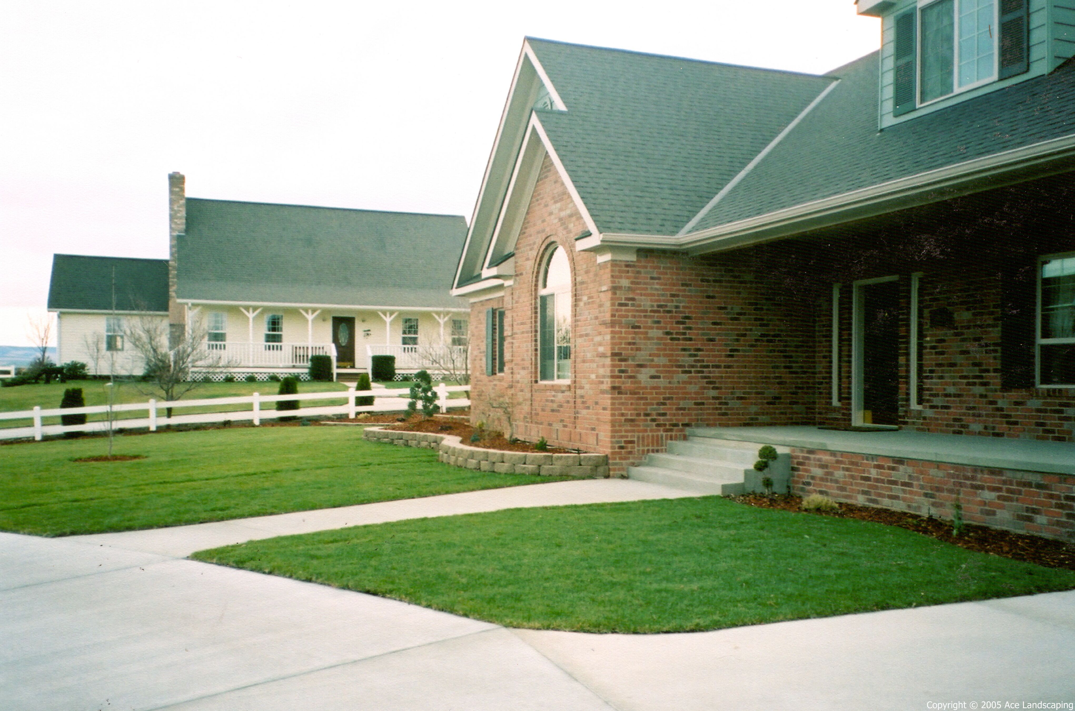 LANDSCAPE MAINTENANCE CONTRACTOR - Full Lawn/Yard/Garden Services